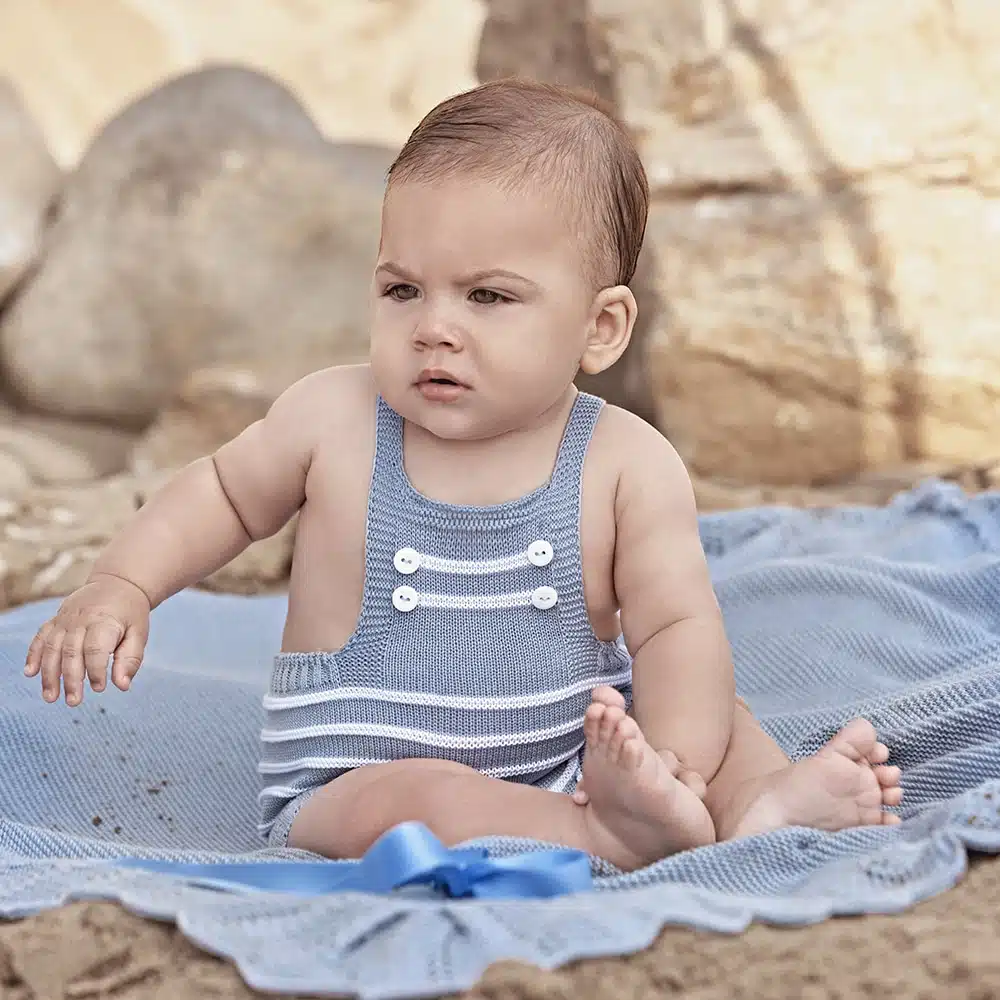 Racó del Corb Collection - Juliana Vistiendo Bebés